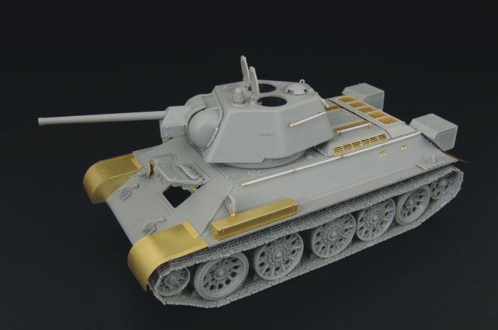 1:48 T-34/76 1943 Factory No.112 (HOBBY BOSS)