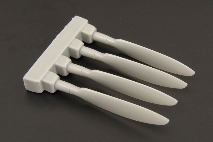 1:48 Rotol propeller (4 blade)