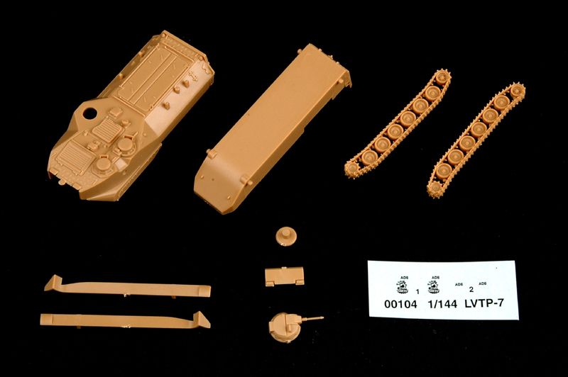 1:144 USMC USMC Amphibious Armor LVTP 7