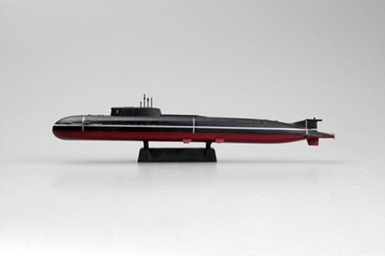 1:700 Russian Navy Oscar II class submarine