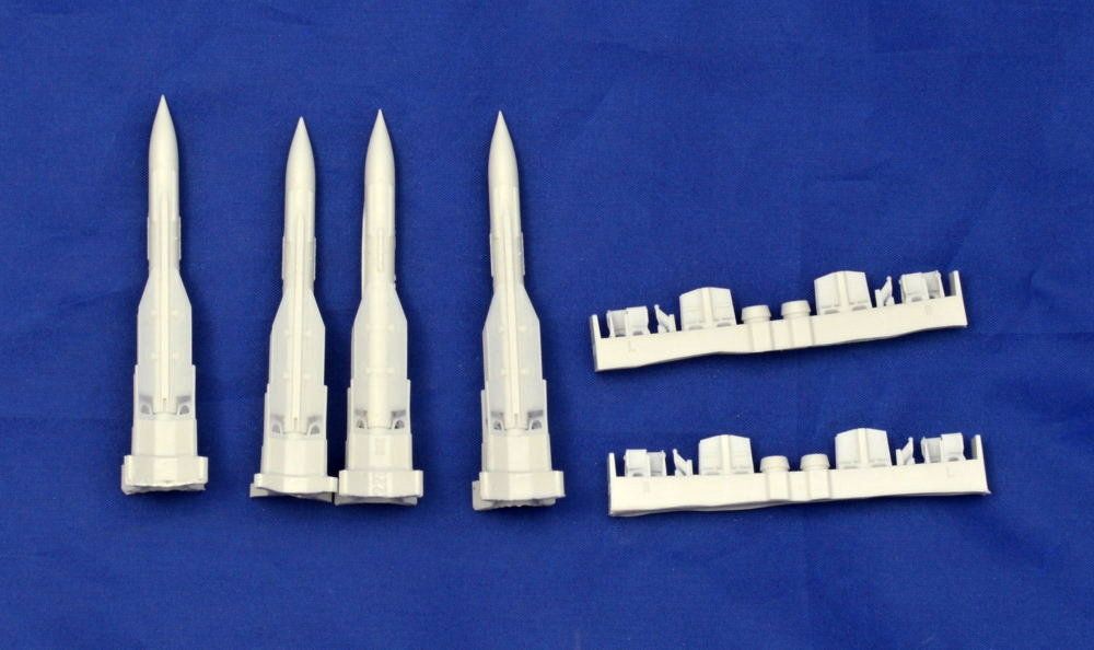 1:72 R-33E Long-Range Air-to-Air Missile (4 pcs.)