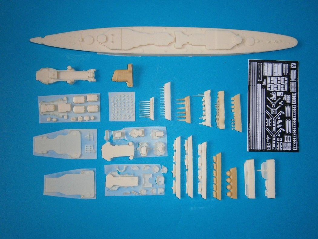 1:700 Heavy cruiser Prinz Eugen Germany 1945